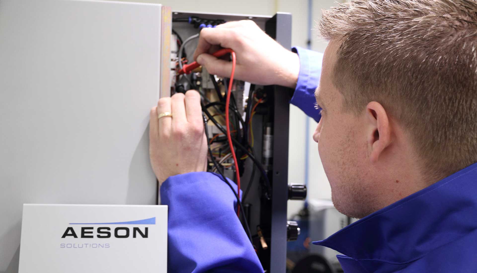 Service - Aeson - Kunststof verbinden. Het serviceteam staat voor u klaar!